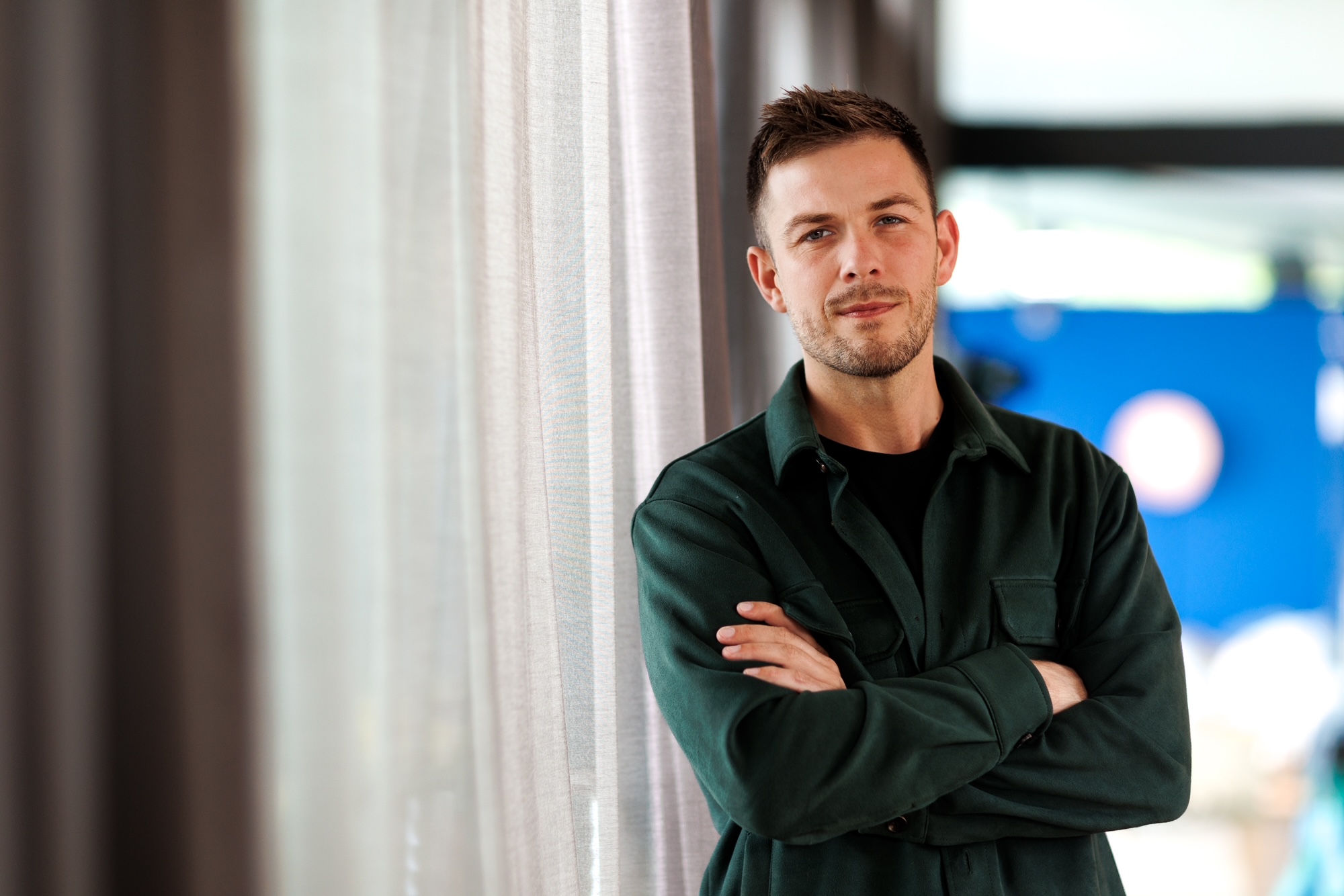 Book Oliver Stanescu til dit næste arrangement - B Entertained